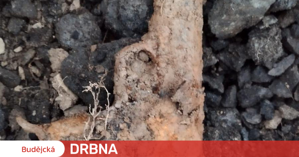 Při výstavbě dálnice našli desítky kilogramů munice. Lidé dnes v okolí ... Při výstavbě dálnice našli desítky kilogramů munice. Lidé dnes v okolí ...