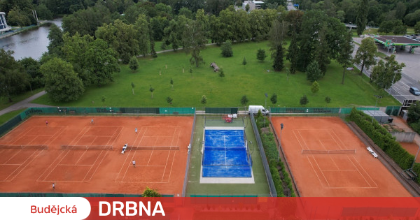 Nové sportoviště padel: Sport 21. století přichází do Českých Budějovic