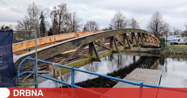 Práce na pontonovém mostu přes slepé rameno začnou v pondělí, v provozu bude od 20. prosince