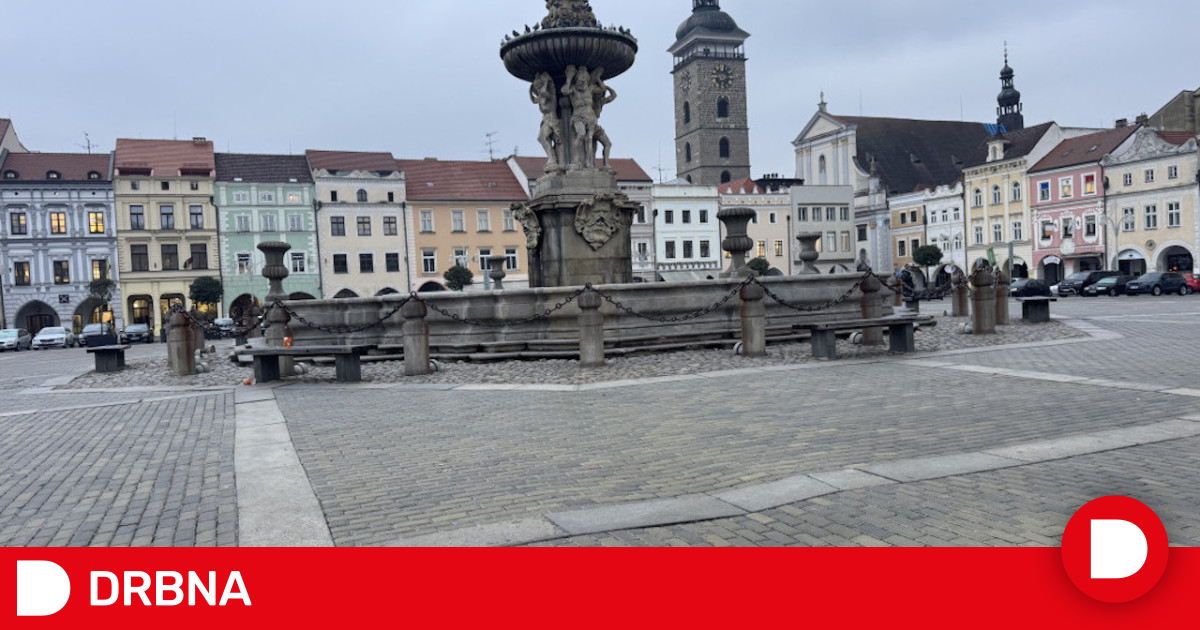 POLITICKÁ KORIDA: Jak vnímáte prohlubně na budějovickém náměstí a ...