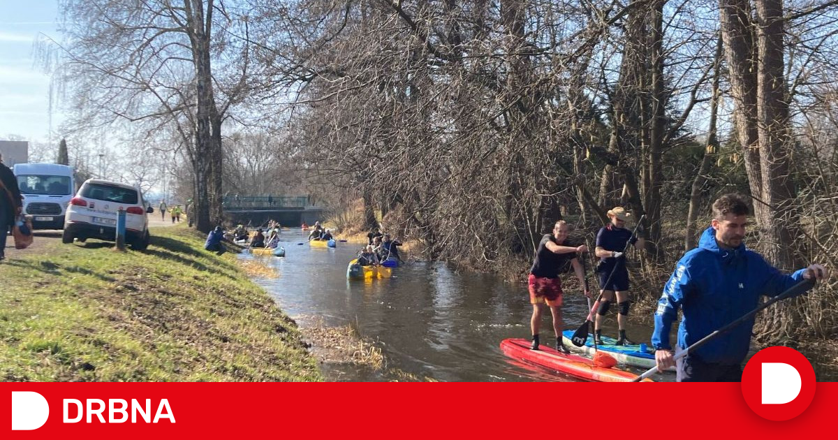 Masopust na Mlýnské stoce je novou tradicí. Vodáci v Havlíčkově kolonii ...